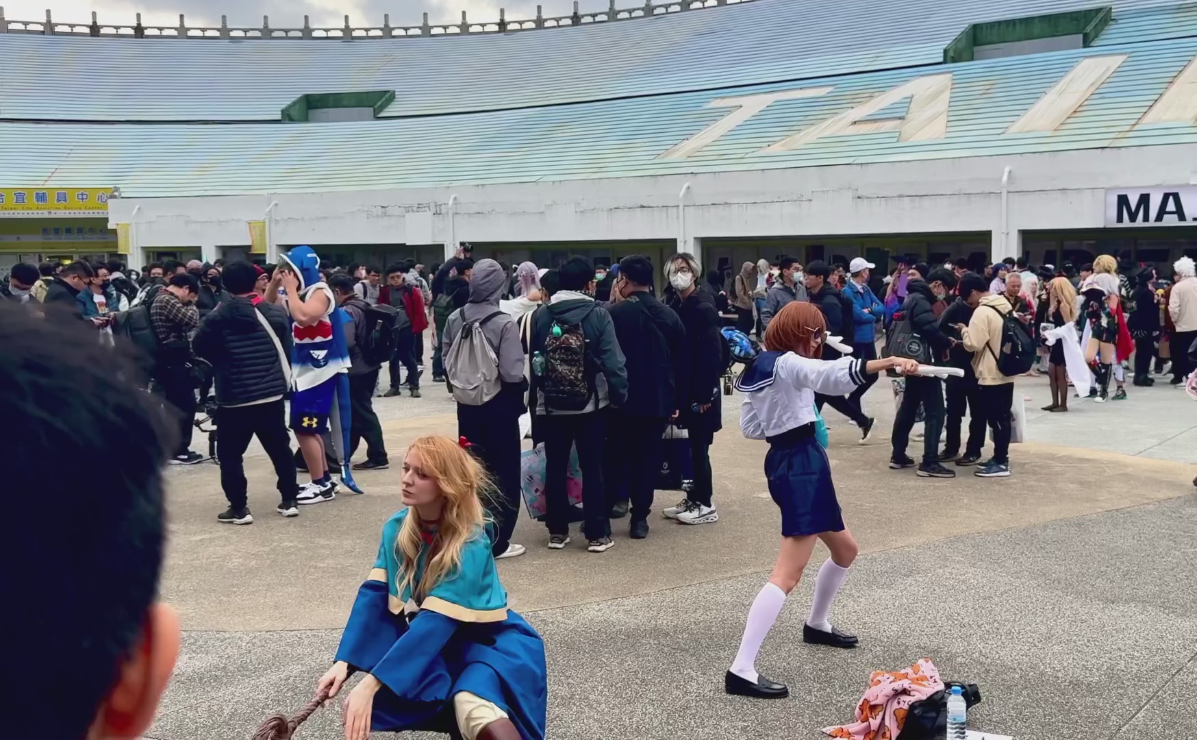 【FF44】好久沒在FF看到這麼鬧的coser了