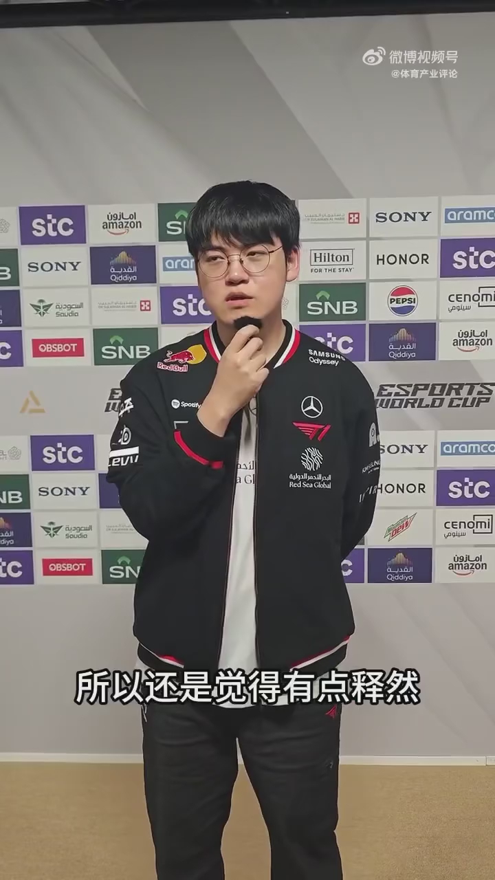 GUMA接受採訪 一隻貓誤闖嚇到